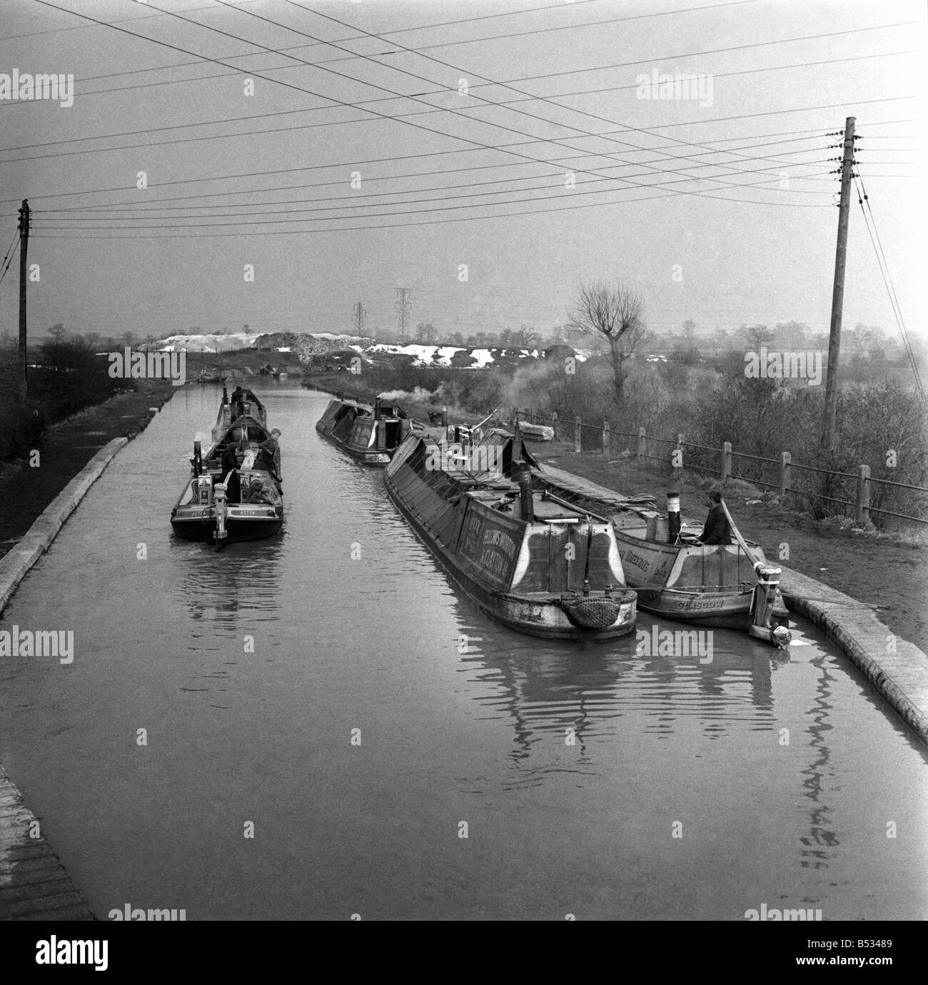 Canal scenes. April 1952 C1908-005 Stock Photo - Alamy