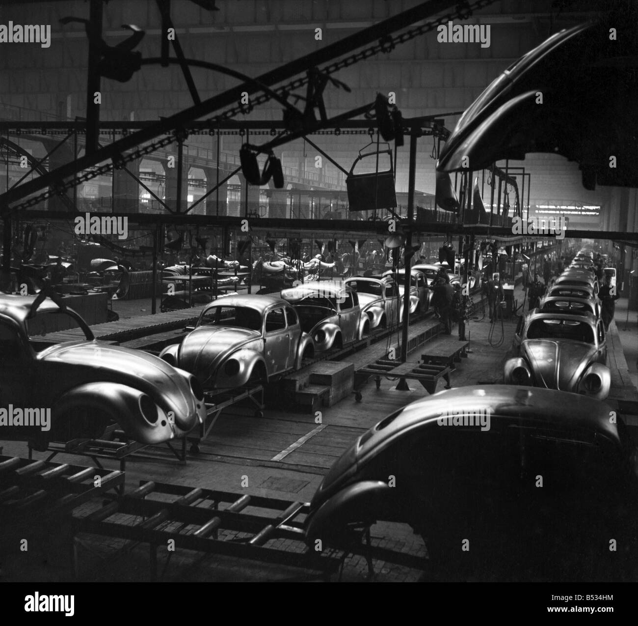 General views of the production line at the volkswagen factory ...