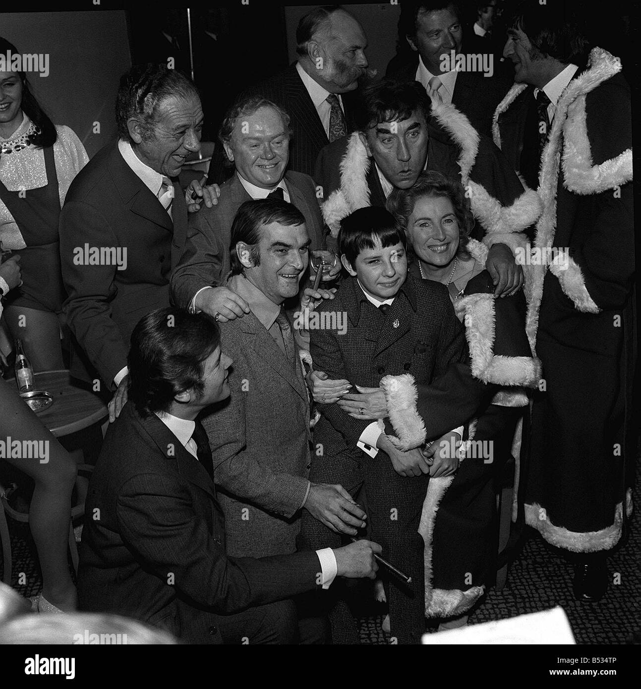 Sid james 1971 hi-res stock photography and images - Alamy