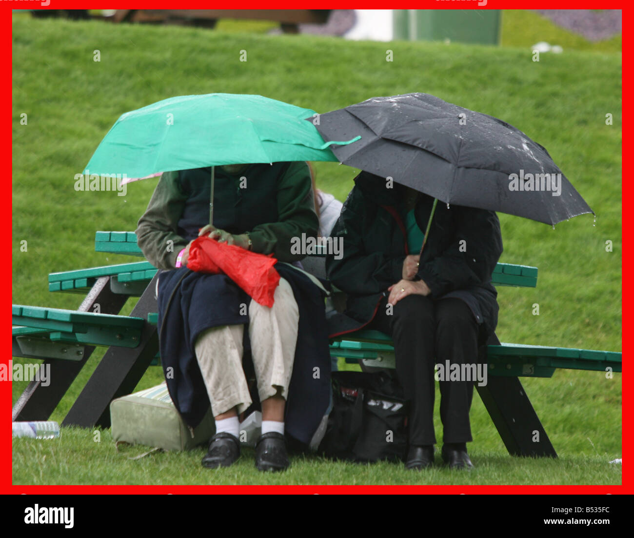 Wimbledon 25th June 2007 Day 1. The Mirror Pic. Ian Vogler. Bad Weather ...