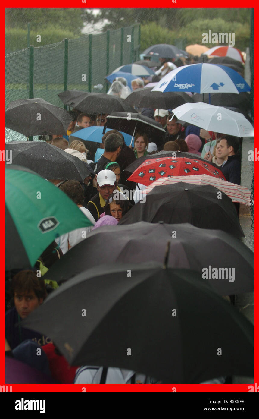 Wimbledon 25th June 2007 Day 1. The Mirror Pic. Chris Grieve. Bad ...
