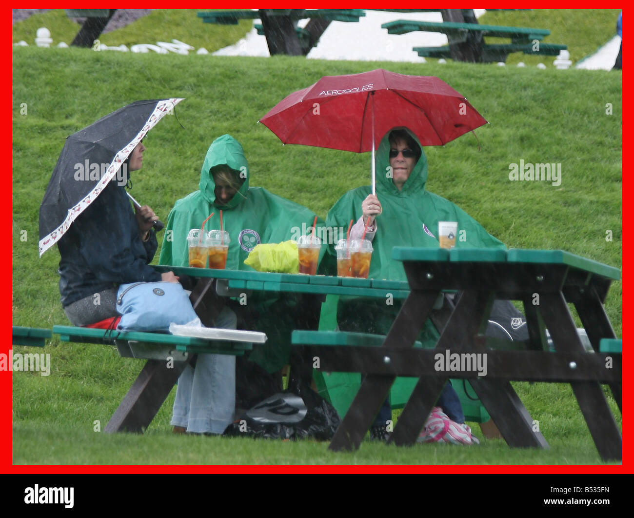 Wimbledon 25th June 2007 Day 1. The Mirror Pic. Ian Vogler. Bad weather ...