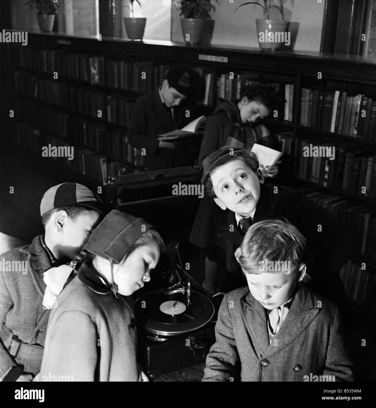 1950s library books hi-res stock photography and images - Alamy