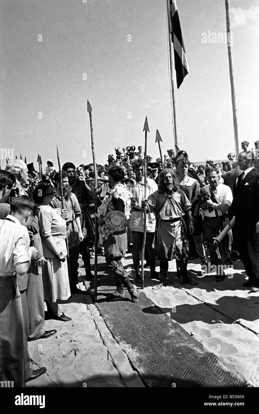 Viking Ship Hugin arrives at Broadstairs Kent. July 1949 O19456 ;The ...