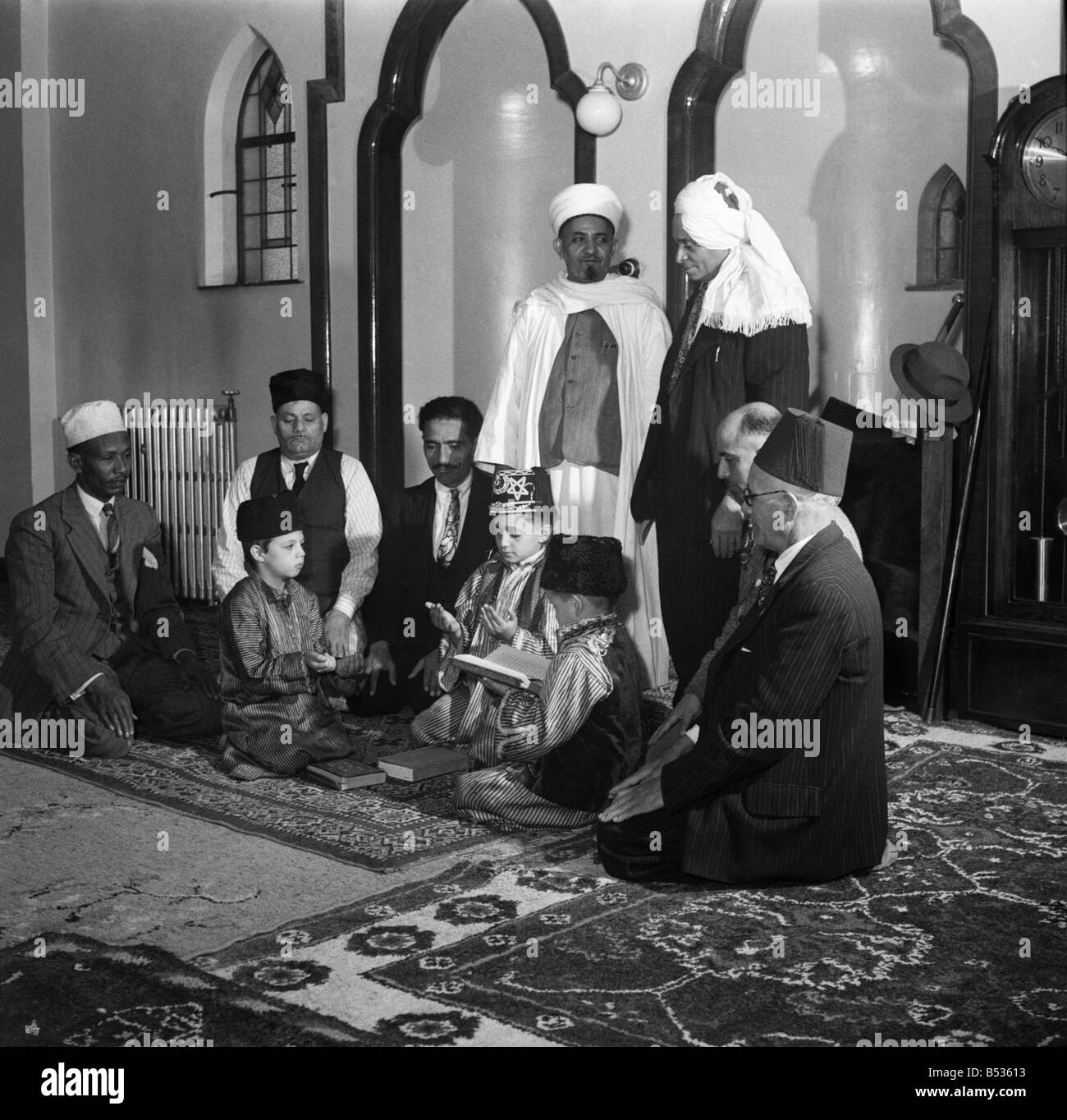 Cardiff mosque hi-res stock photography and images - Alamy