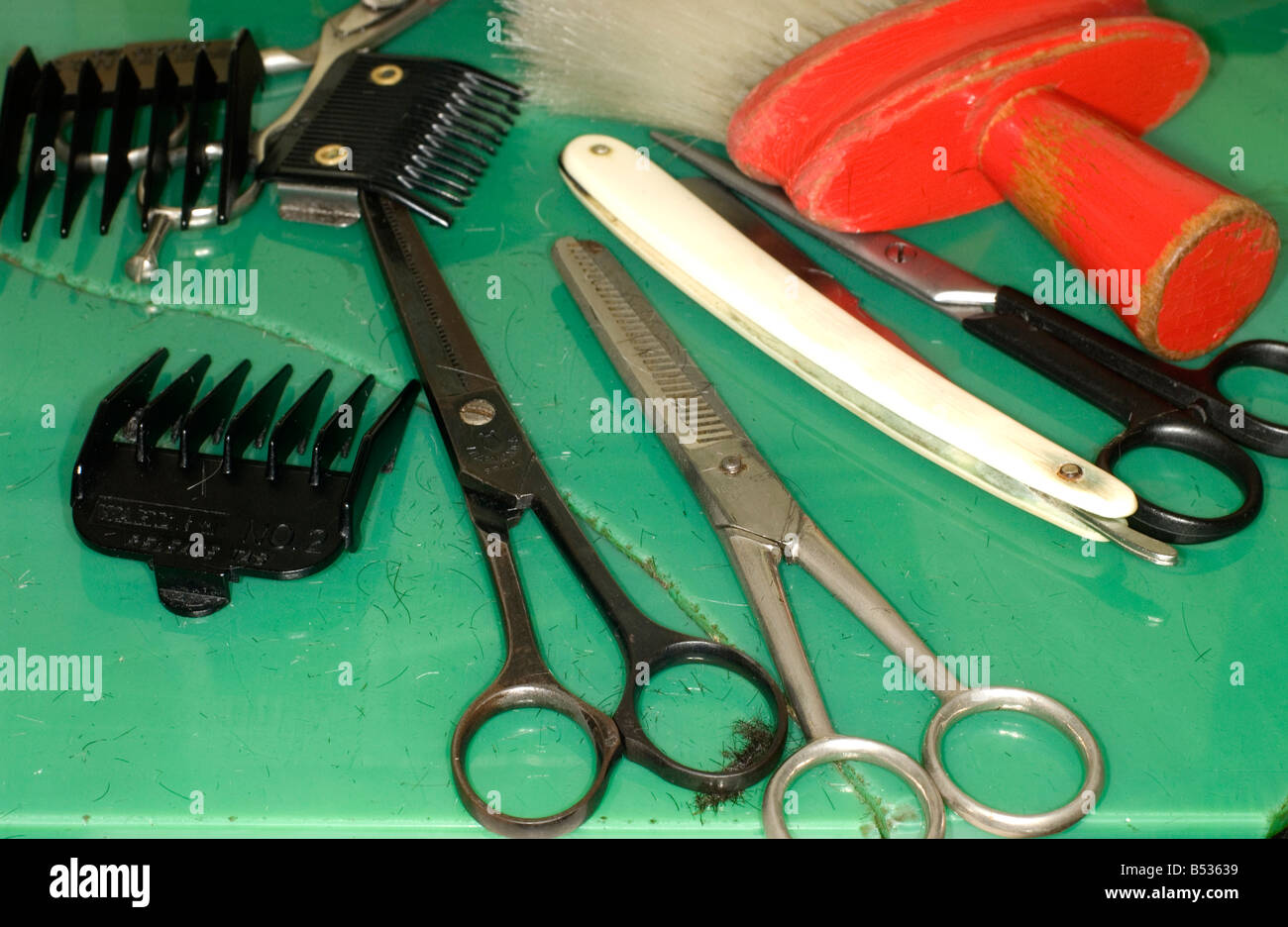 Man barbers scissors cut hi-res stock photography and images - Alamy