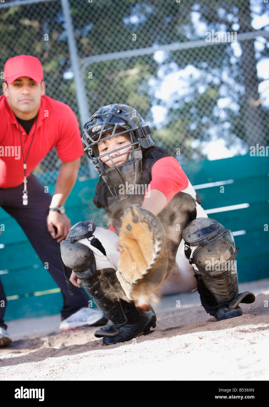 Catchers mask hi-res stock photography and images - Alamy