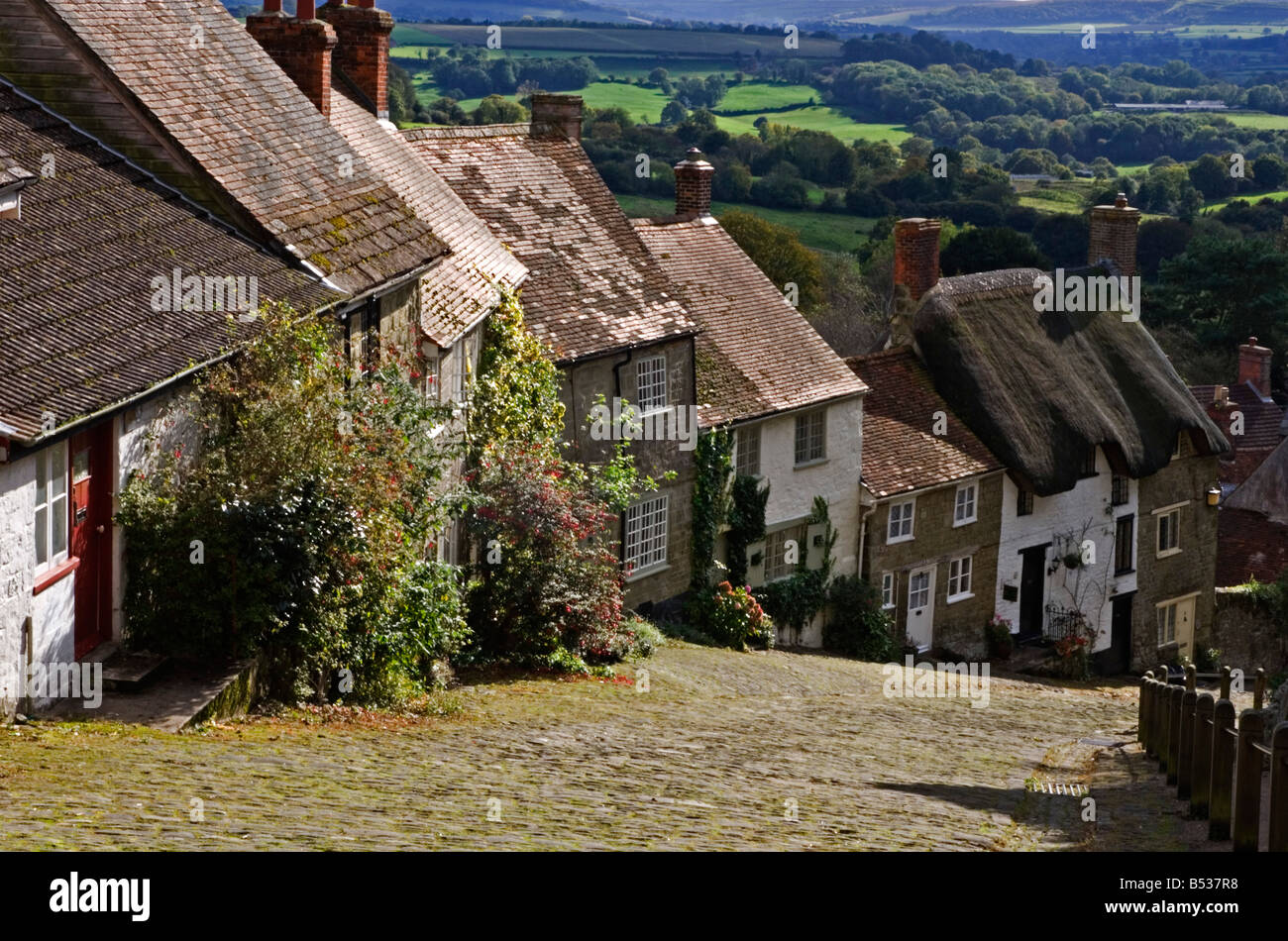 Shaftesbury gold hill in hi-res stock photography and images - Alamy