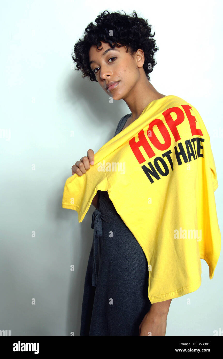 Singer Corinne Bailey Rae with one of the Daily Mirror s Hope Not Hate ...
