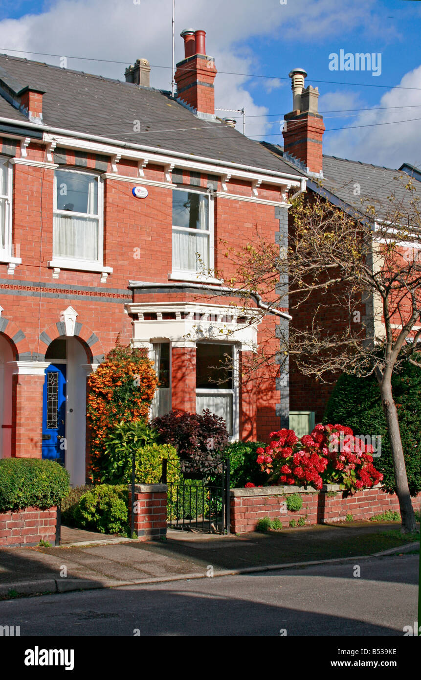 Semi detached houses garden hi-res stock photography and images - Alamy