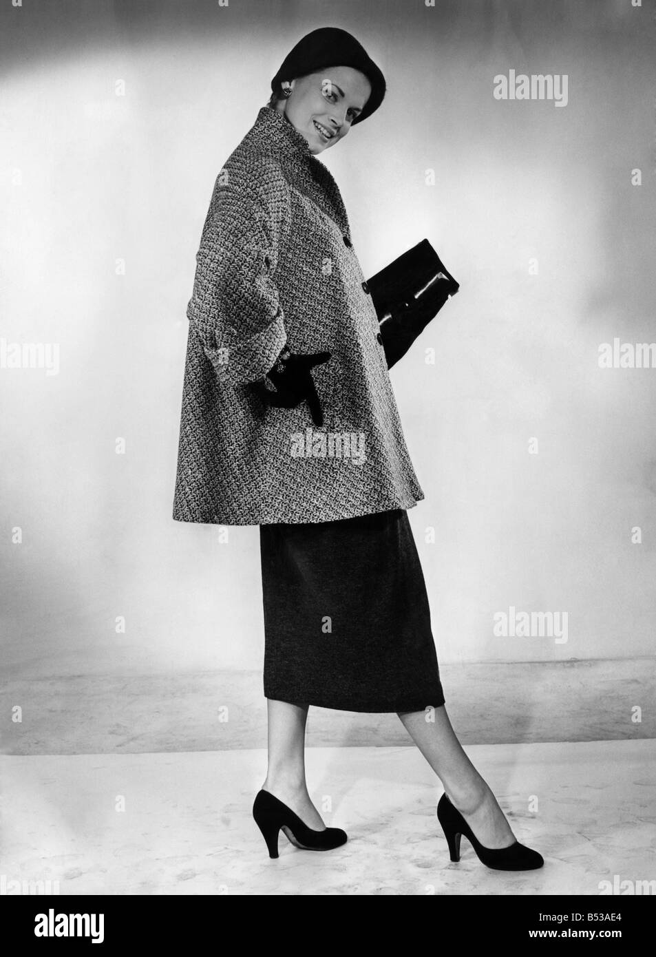 Clothing fashion 1954 hi-res stock photography and images - Alamy