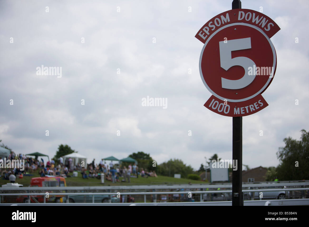 The 1000 metre marker, Epsom racecourse Stock Photo - Alamy