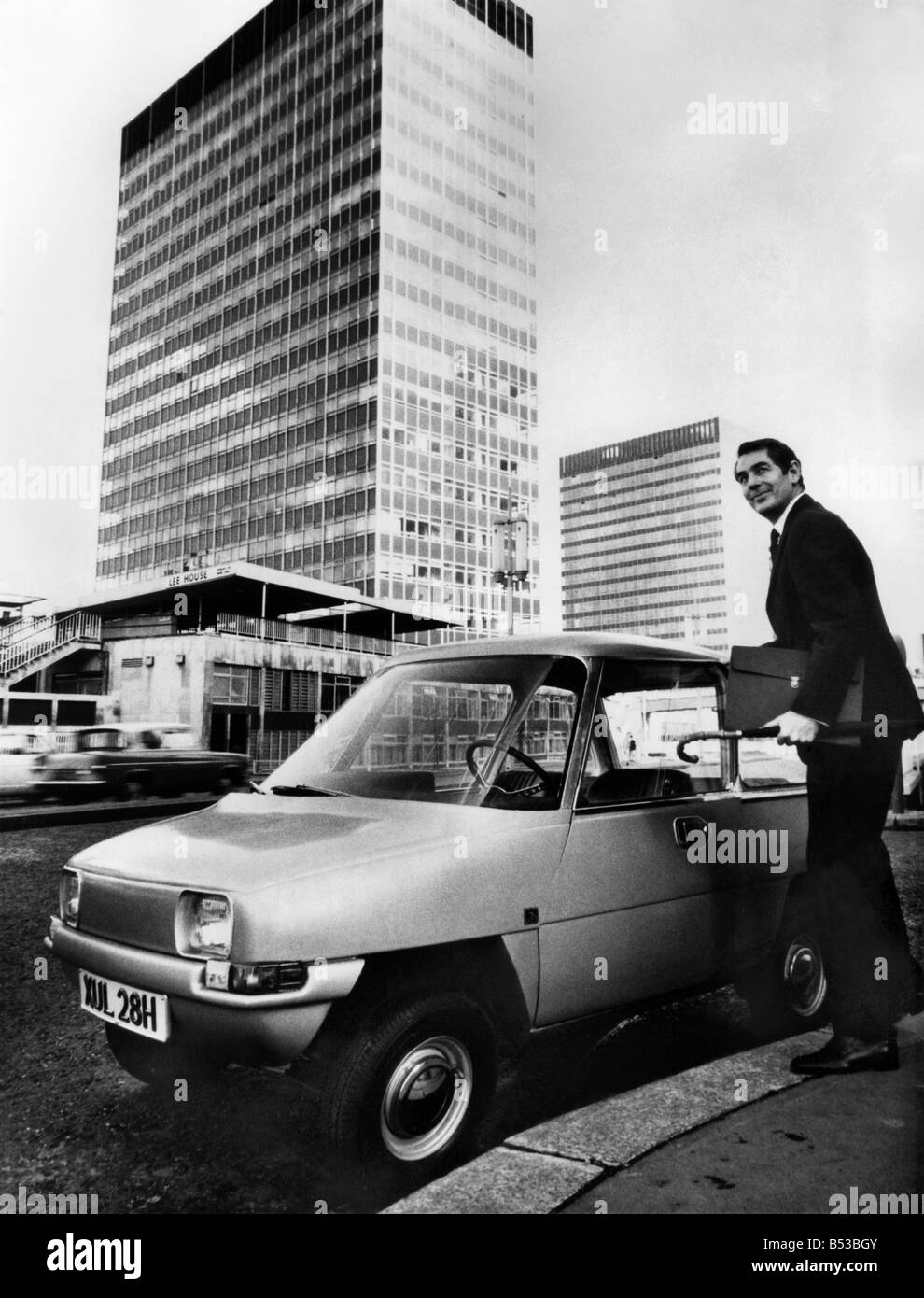 Current of traffic Black and White Stock Photos & Images - Alamy