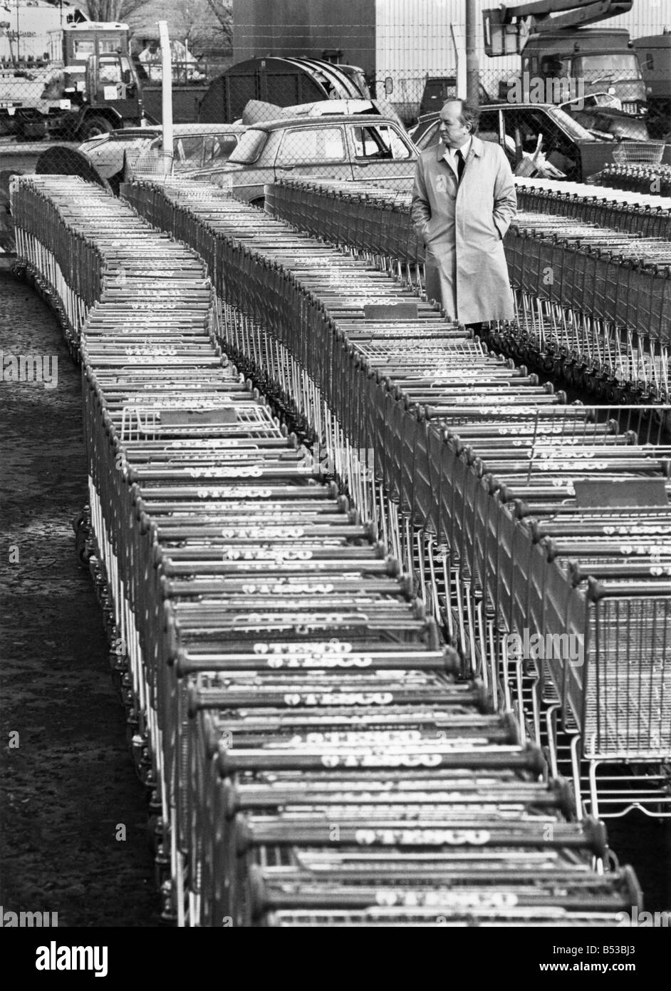 Shop in the night Black and White Stock Photos & Images - Alamy