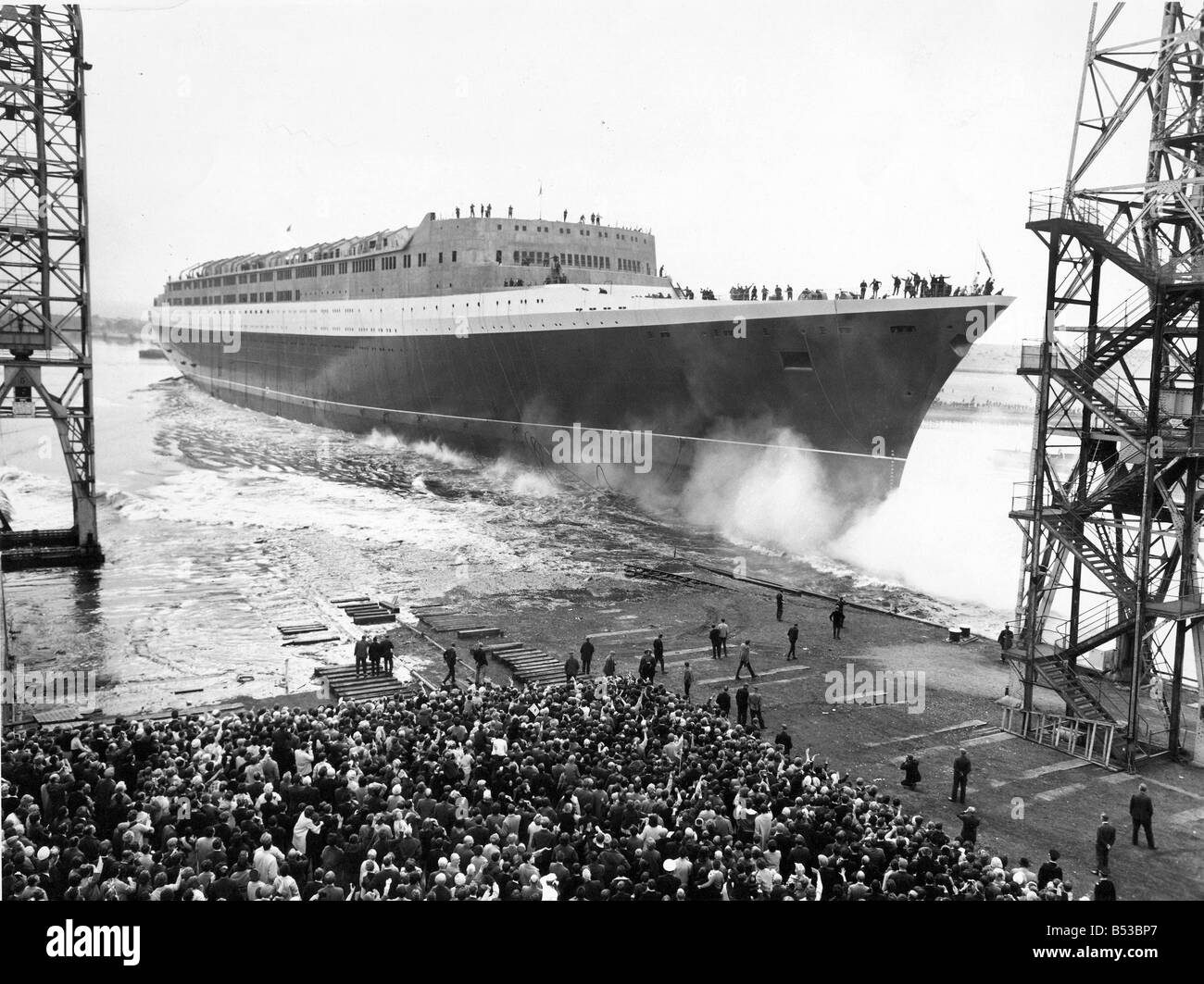 The Queen Elizabeth II QE2 ship the launching ceremony at John Brown s ...