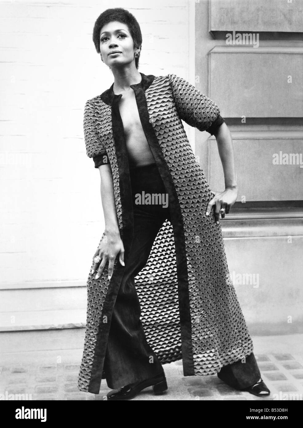 Fashion 1960s: An eye-catcher from The House of Worth. The House of ...