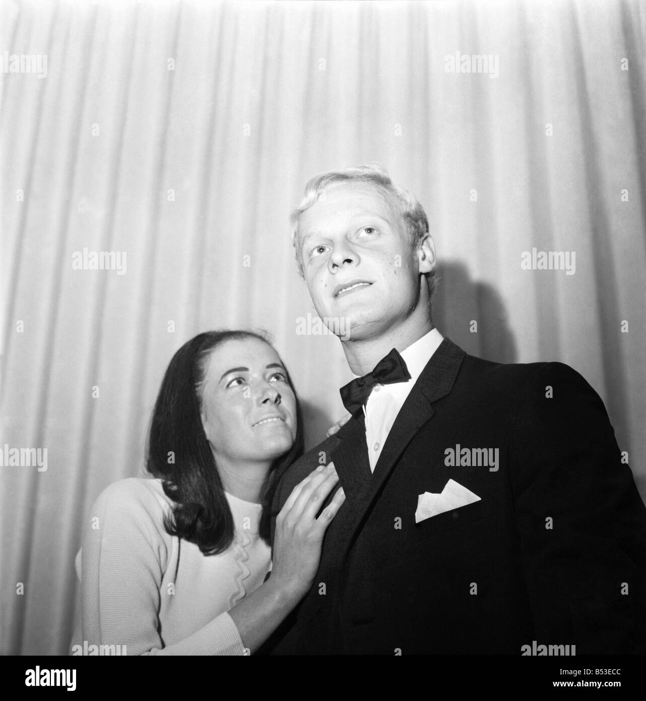 Peter Mellor, Burnley goalie and male model October 1969 Z10480 Stock ...