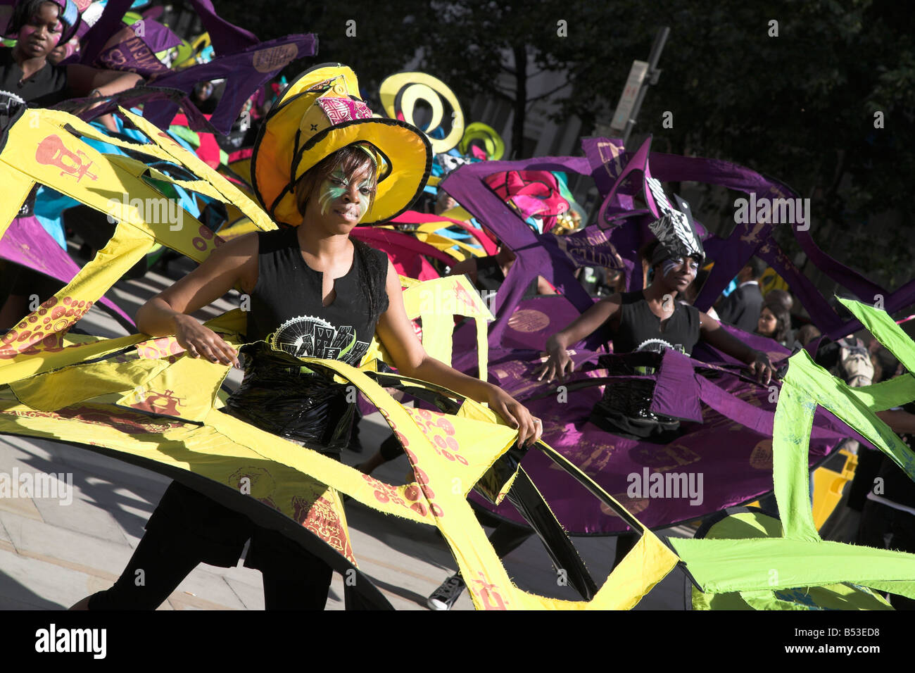 Young dancers carnival hi-res stock photography and images - Alamy