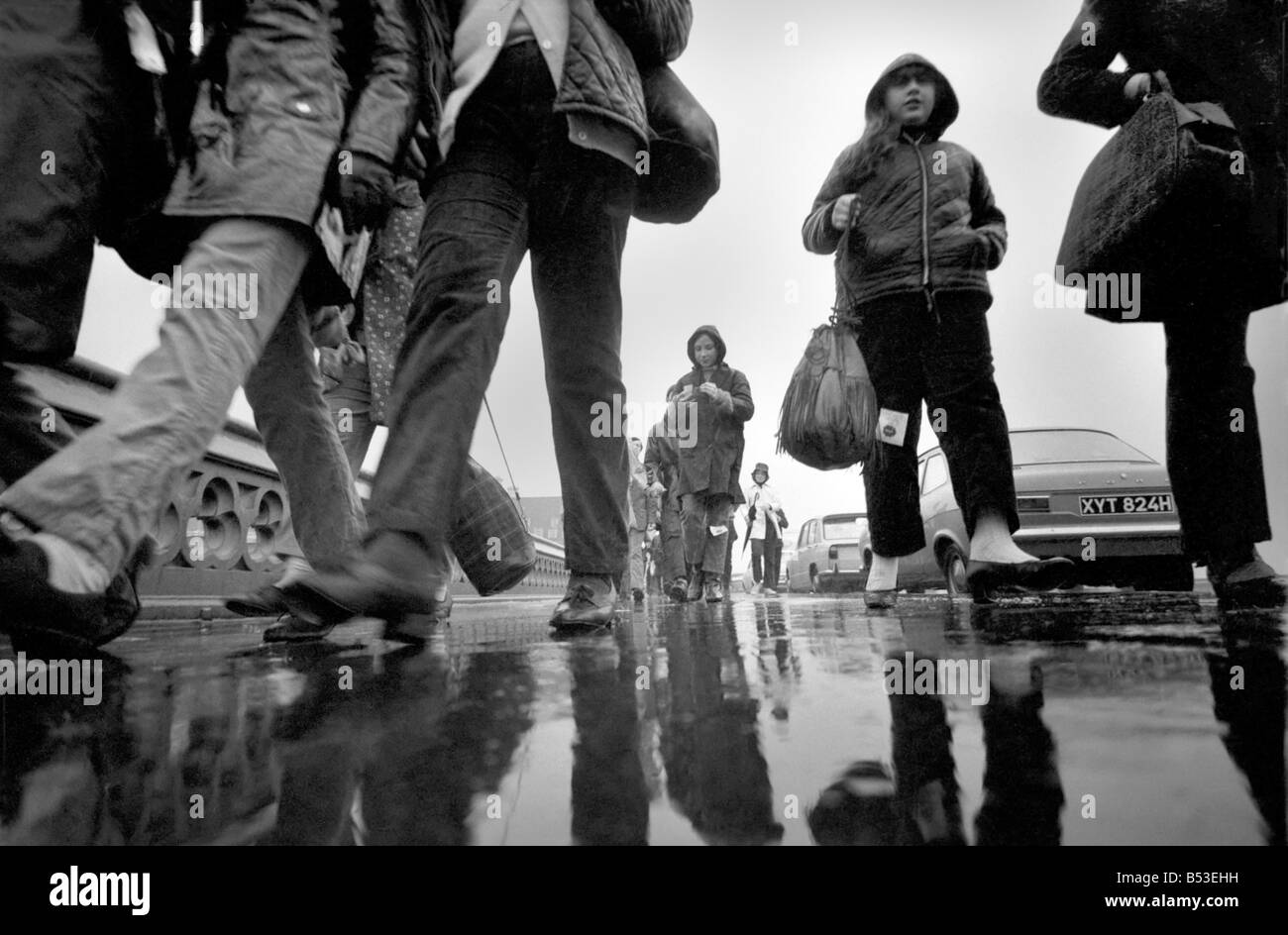The 5th London Bridges Walk organised by the British Council for ...