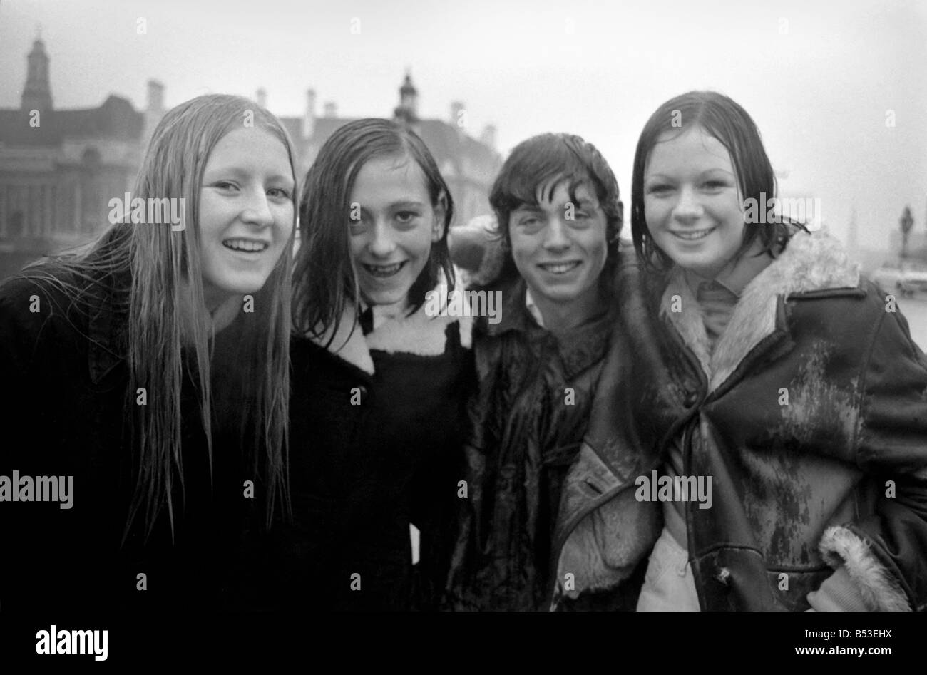 The 5th London Bridges Walk organised by the British Council for ...