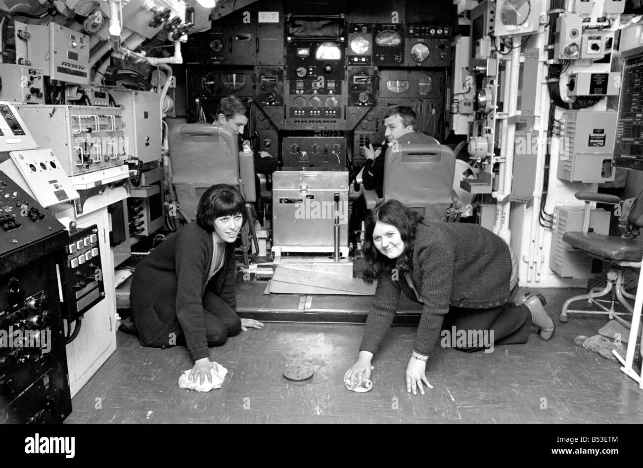 MiliThe new Polaris submarine HMS Revenge was commissioned at Cammell ...