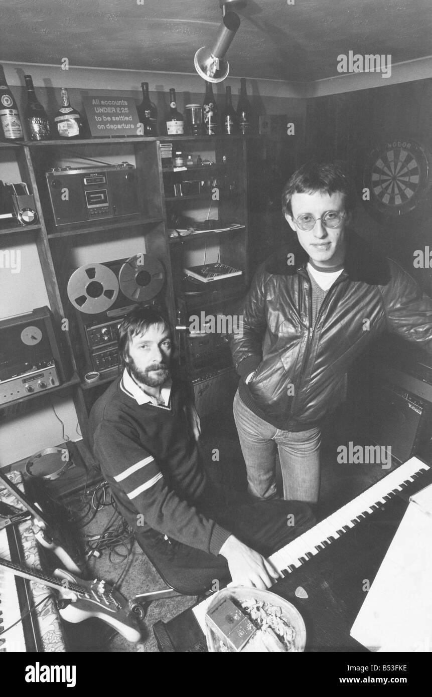 Alan hull lindisfarne Black and White Stock Photos & Images - Alamy