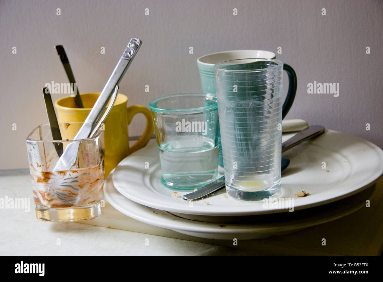 Dirty crockery hi-res stock photography and images - Alamy