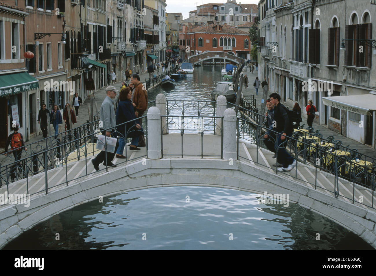 Bridge over canals in hi-res stock photography and images - Alamy