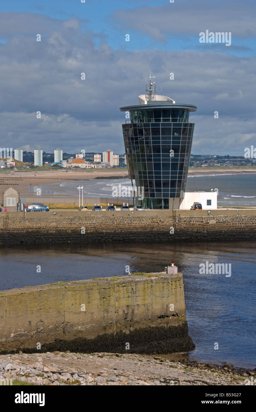 Aberdeen beach esplanade hi-res stock photography and images - Alamy