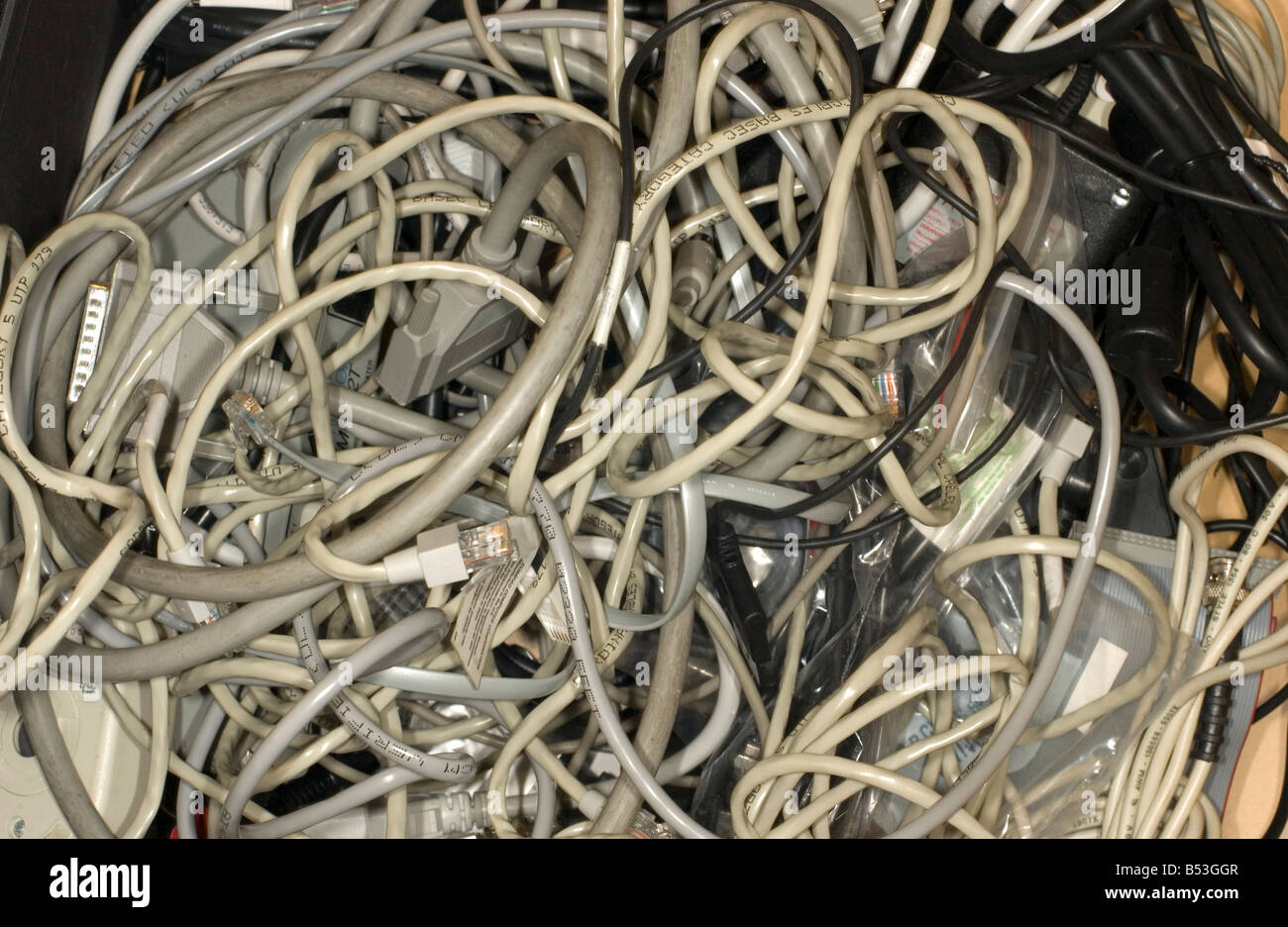 Electronic wires and cables Stock Photo - Alamy