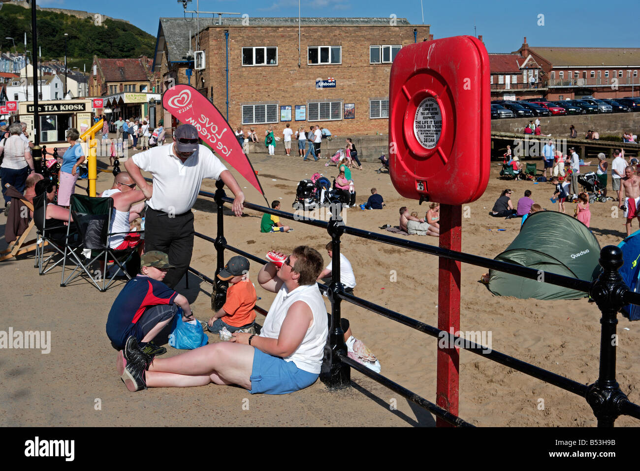 Promenade scarborough hi-res stock photography and images - Alamy
