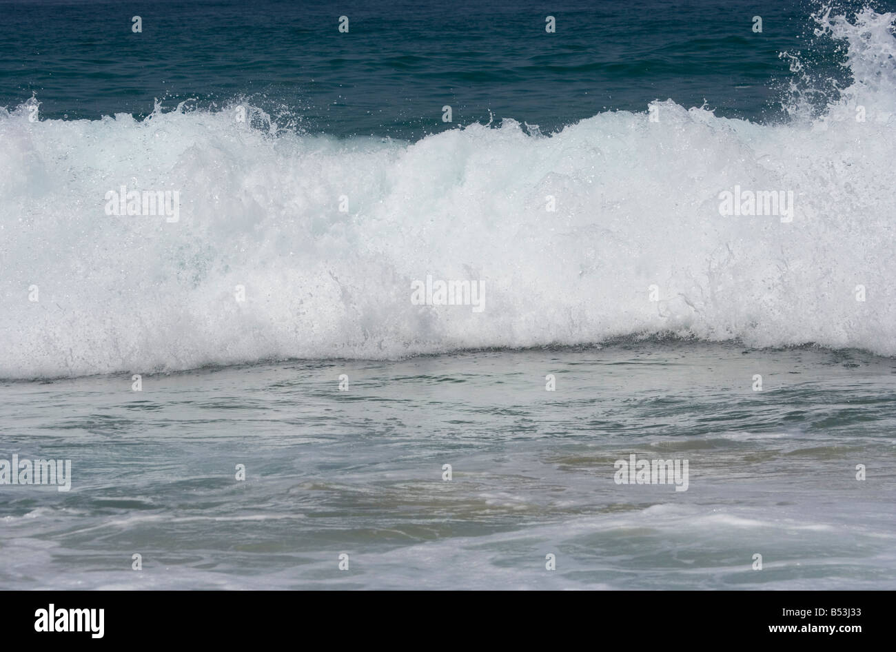 Tidal wave silver hi-res stock photography and images - Alamy