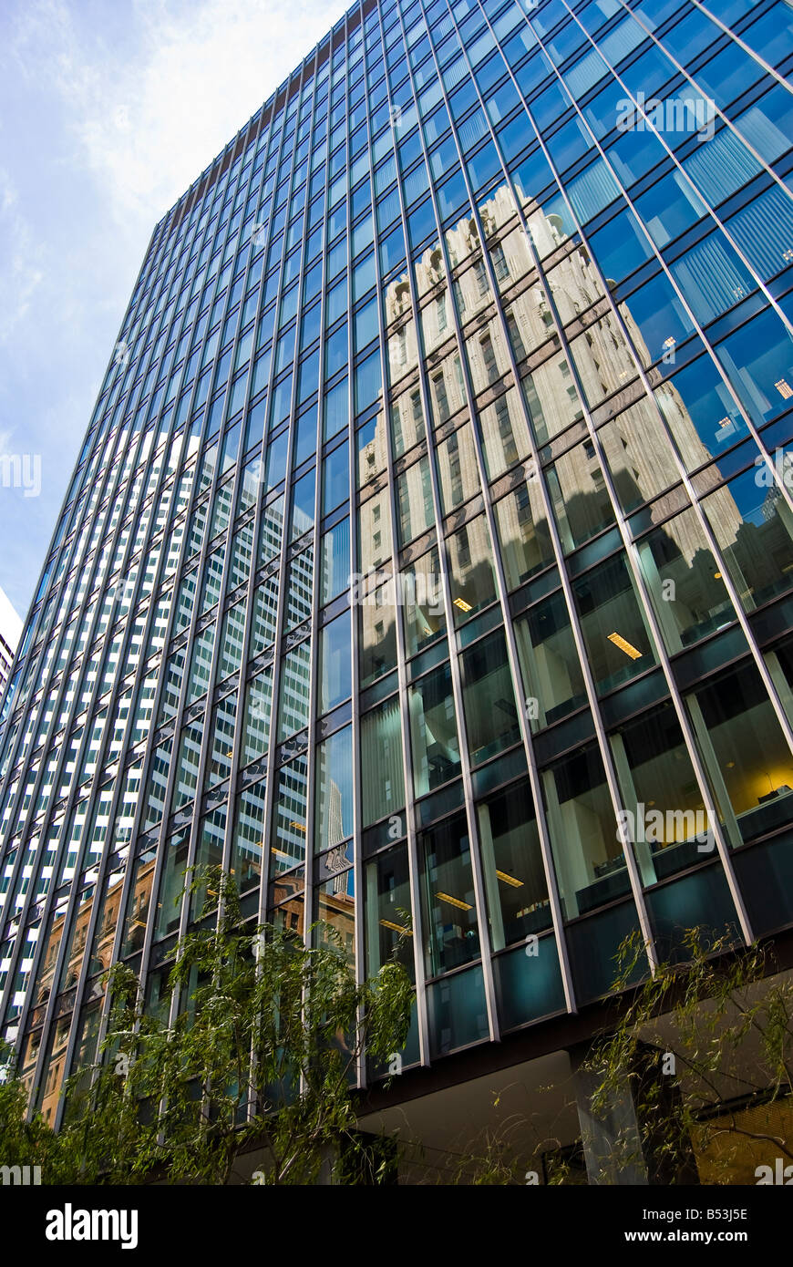 Huge high rise block hi-res stock photography and images - Alamy