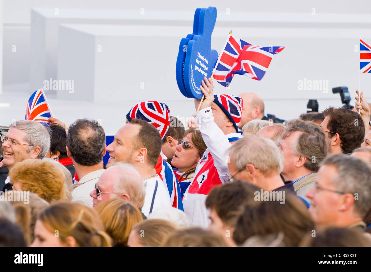 2008 Olympics Heroes parade , Team GB , Trafalgar Square , crowd scene ...
