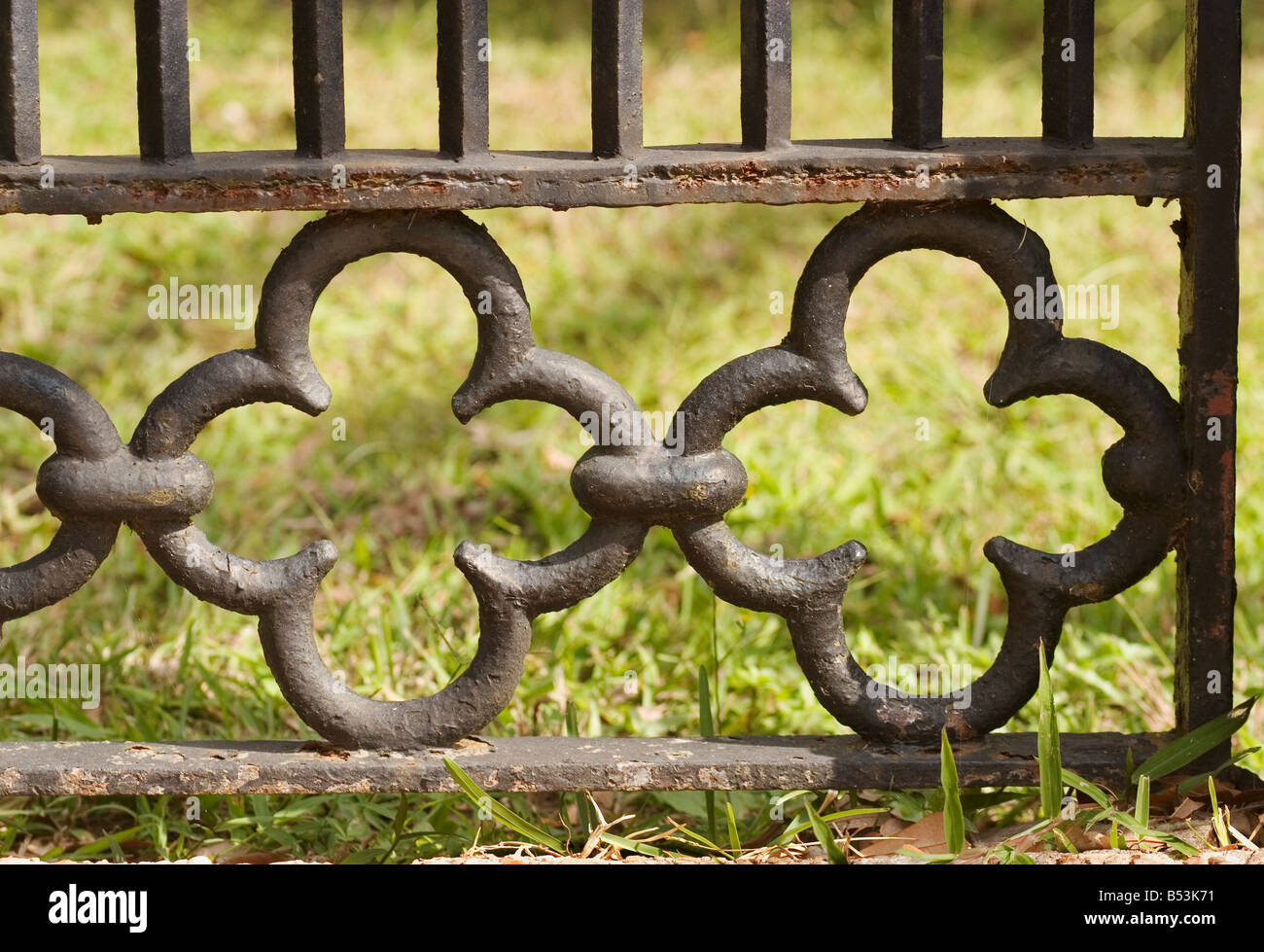 Cast iron fence hi-res stock photography and images - Alamy