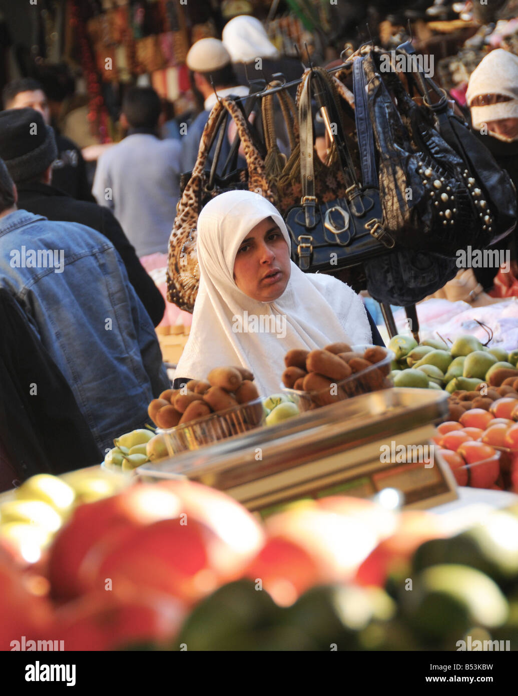 Islamic girl fruit hi-res stock photography and images - Alamy