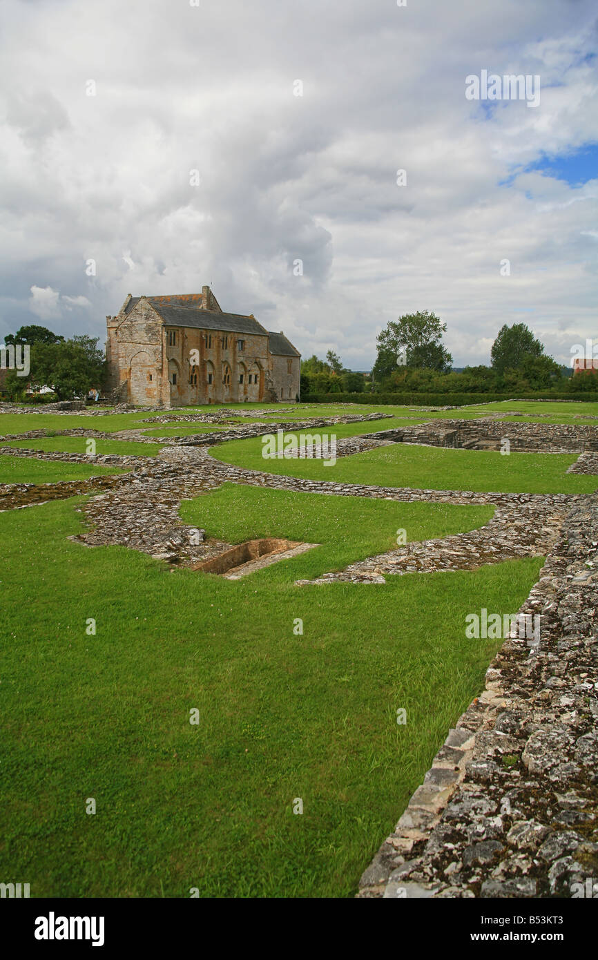 The Abbots House Muchelney Abbey ruins (English Heritage) Somerset ...