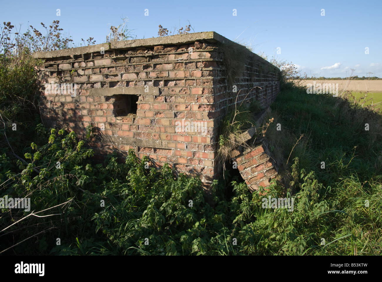 Disused airfield aerodrome hi-res stock photography and images - Alamy