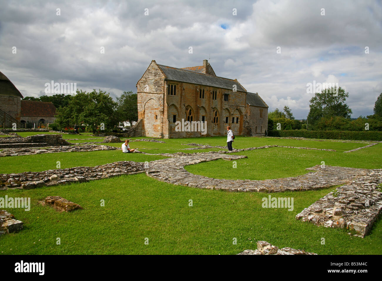 The Abbots House Muchelney Abbey ruins (English Heritage) Somerset ...