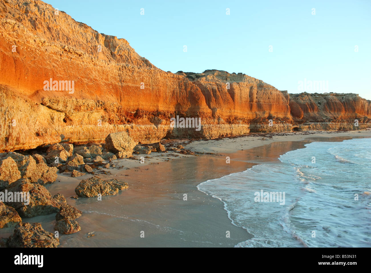 redbanks cliffs in the early morning on the eyre peninsula with high ...