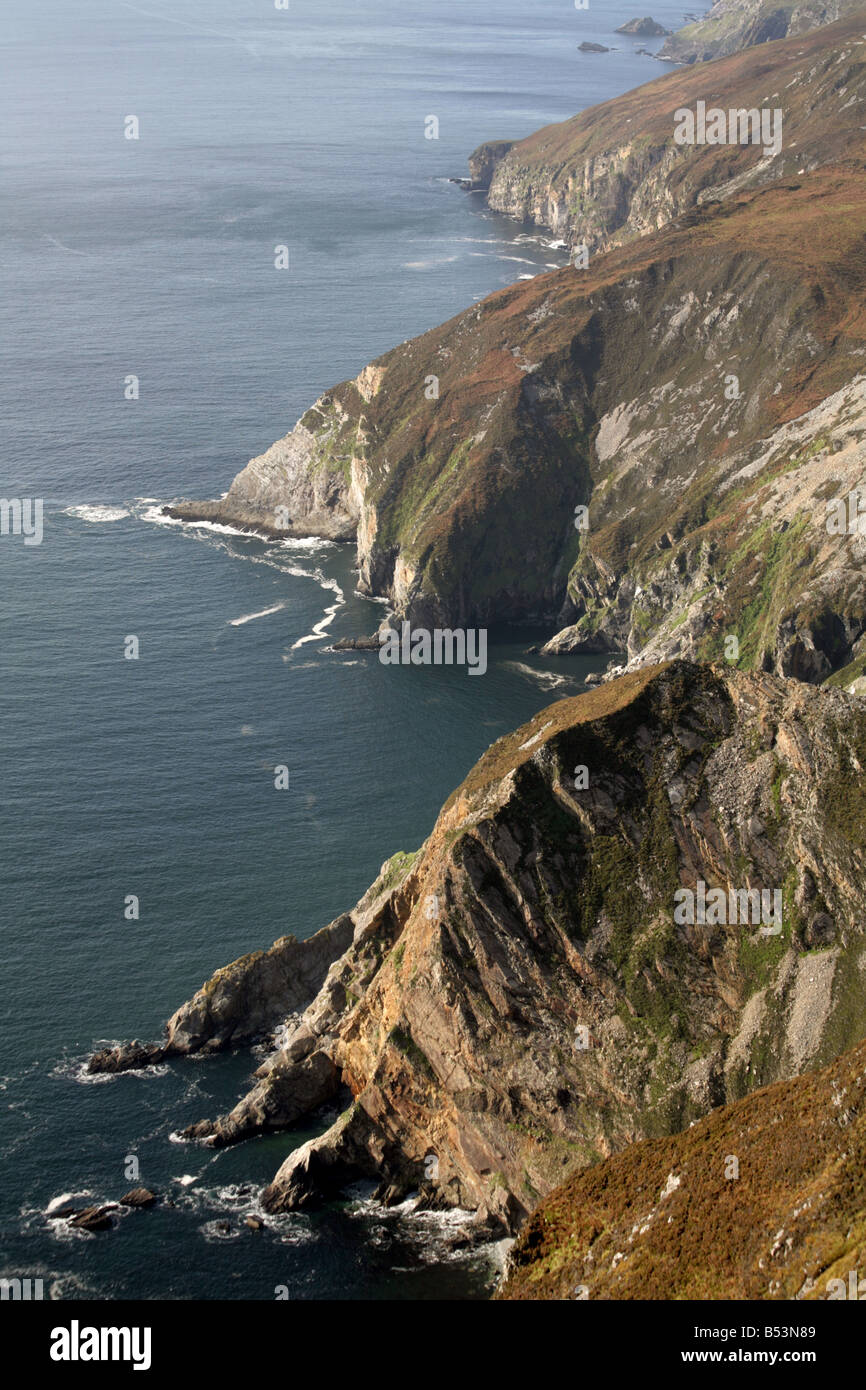 The dramatic cliffs of Slieve League The Amharc Mor near Bunglass ...