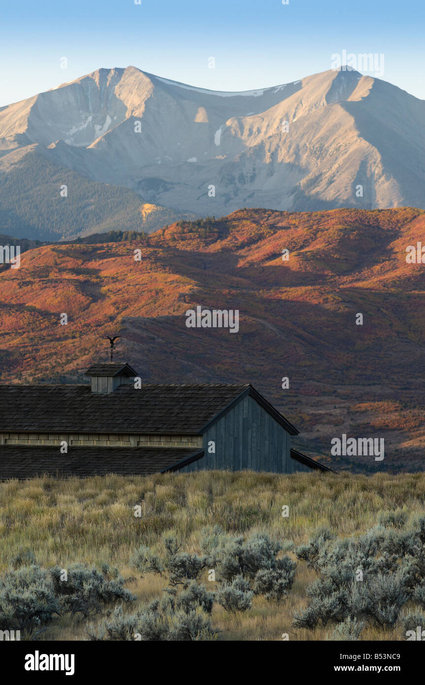 Sunrise over an old wooden barn in Basalt, Colorado Stock Photo - Alamy