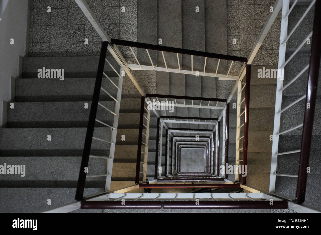 Empty stairs staircase hi-res stock photography and images - Alamy