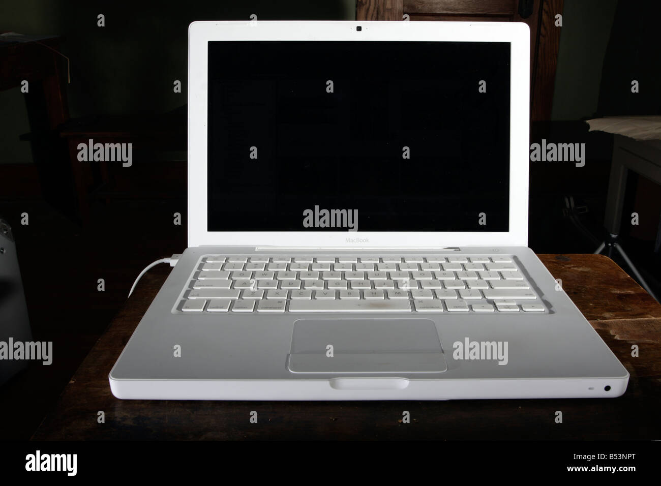 White MacBook laptop computer Stock Photo - Alamy