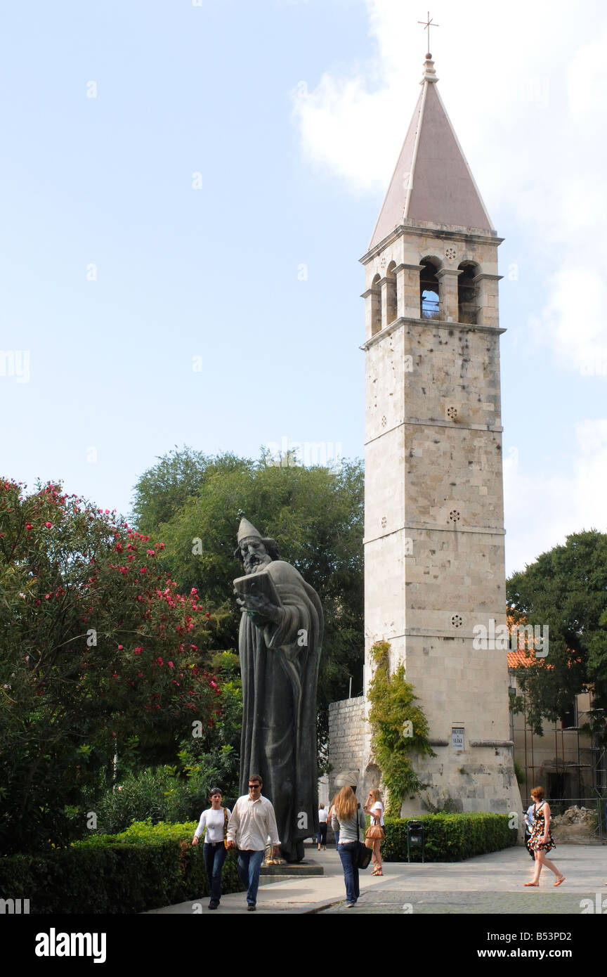 Statue of Grgur Ninski by Ivan Mestrovic Split Croatia Stock Photo - Alamy