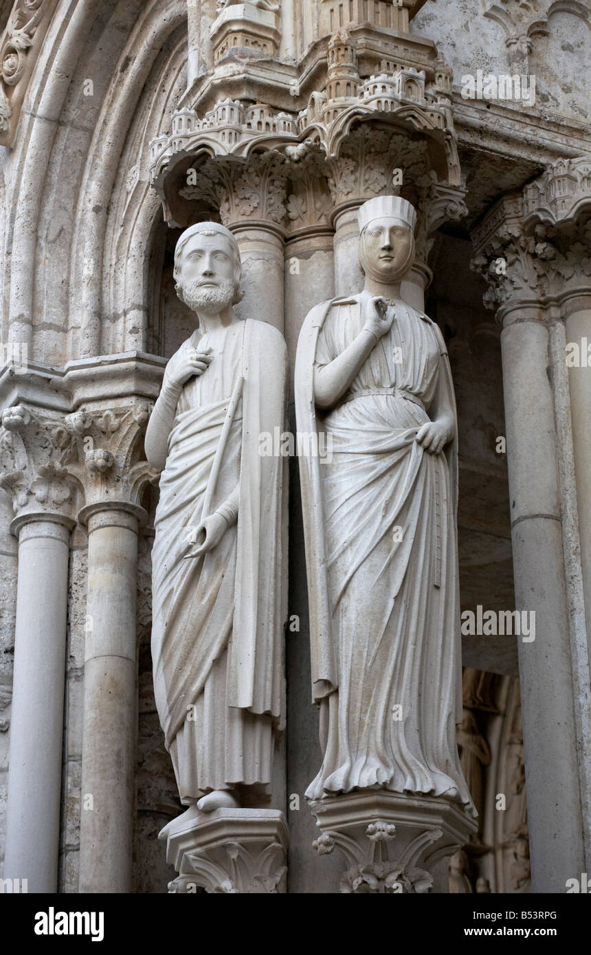 Chartres statues hi-res stock photography and images - Alamy