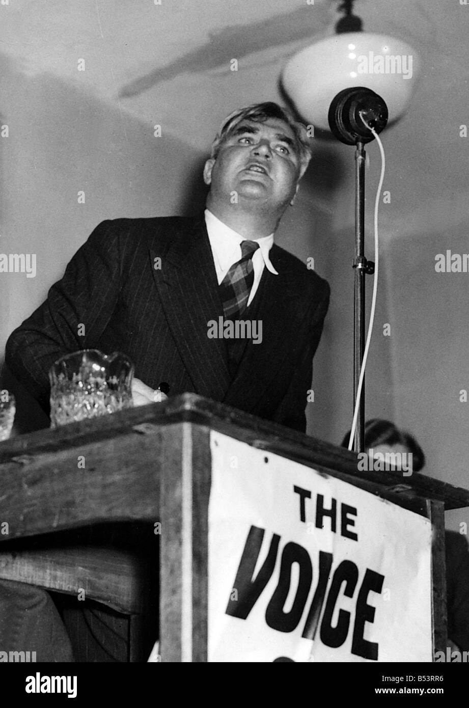 Aneurin Bevan Labour MP on podium in Liverpool 1951 Stock Photo - Alamy