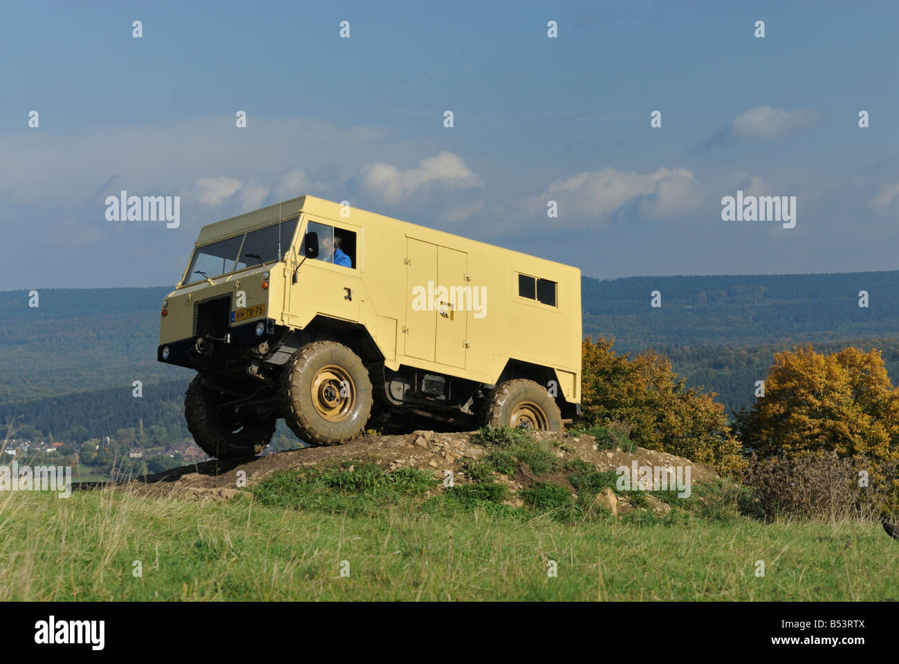 Land rover 101 hi-res stock photography and images - Alamy