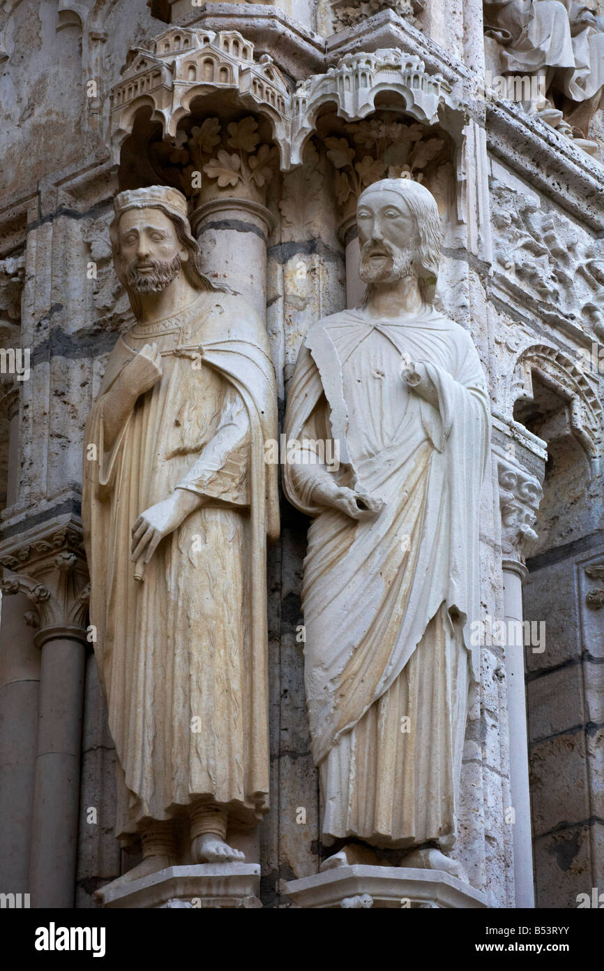 Chartres statues hi-res stock photography and images - Alamy