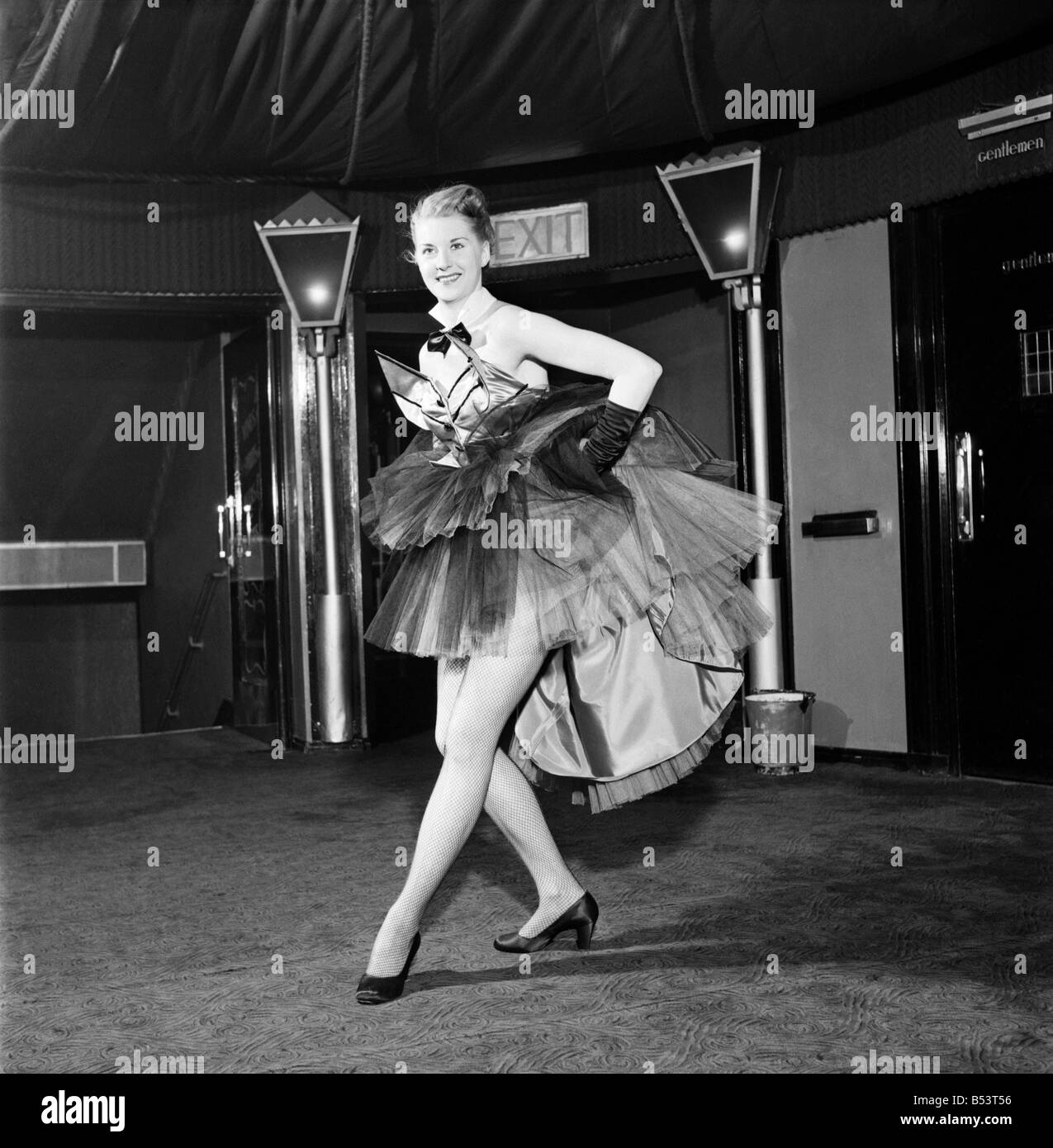 Principal dancer hi-res stock photography and images - Alamy